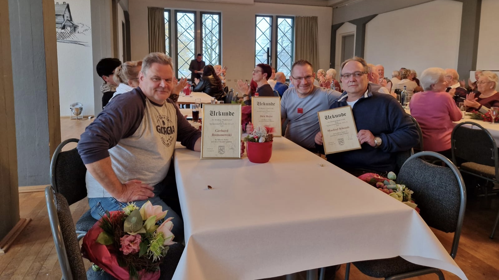 EHRUNGEN - Tanzsport- und Karneval Club Eiche – KCE